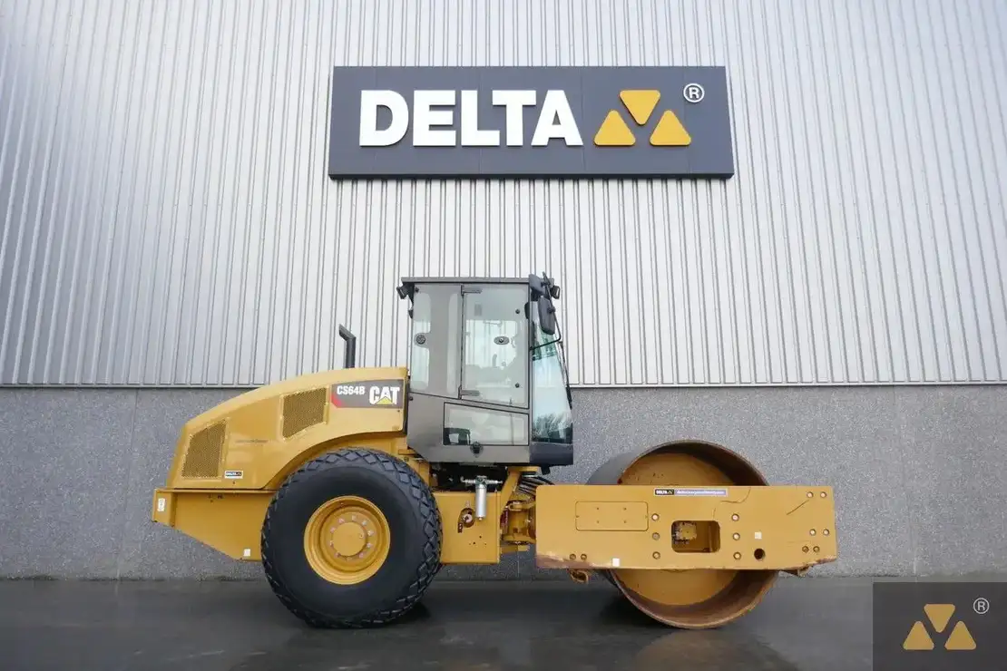 Caterpillar CS64B | Grondwals - TrucksNL