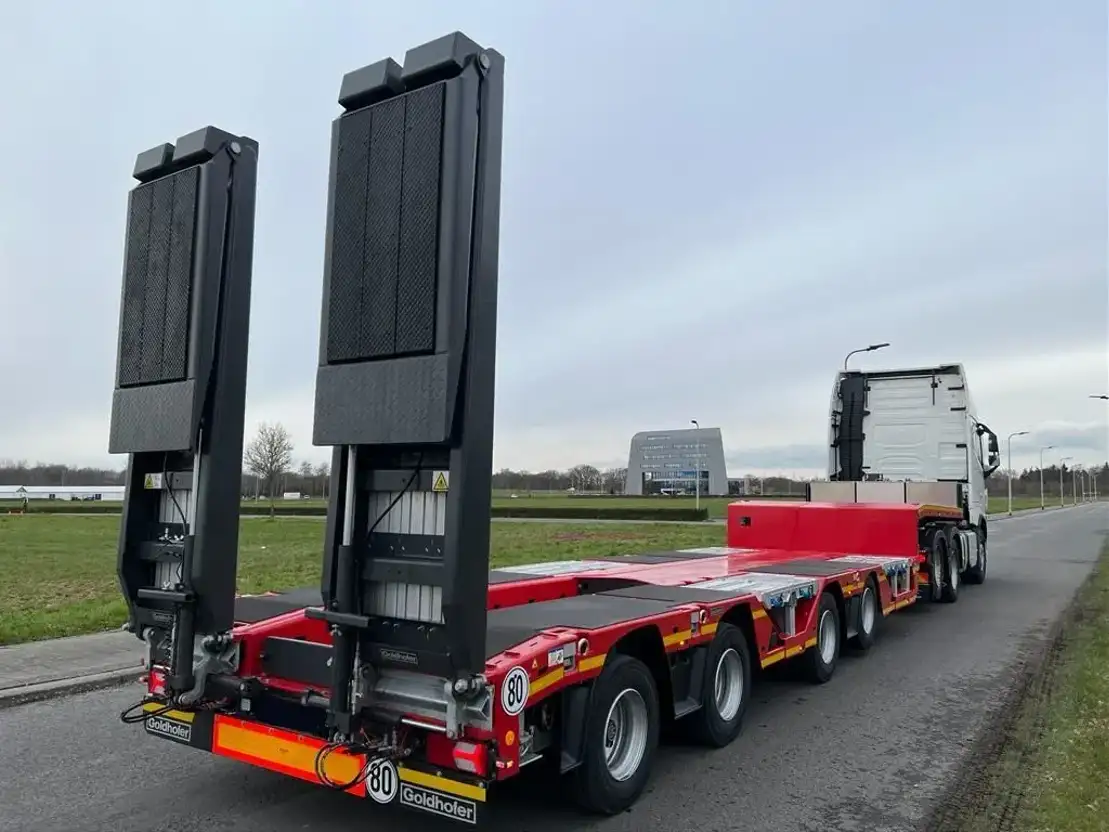 Goldhofer STN-L4 (245)A RM2 Stepstar | Semi dieplader oplegger - TrucksNL