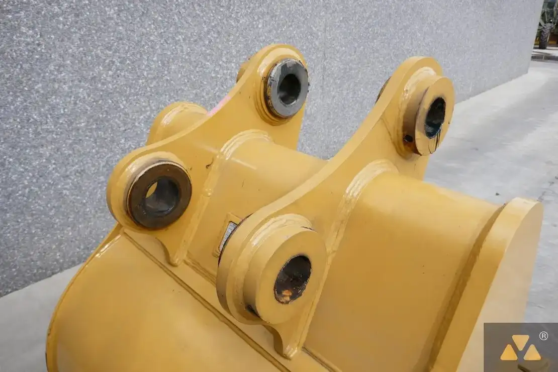 Caterpillar 320 Bucket | Graafbak - TrucksNL