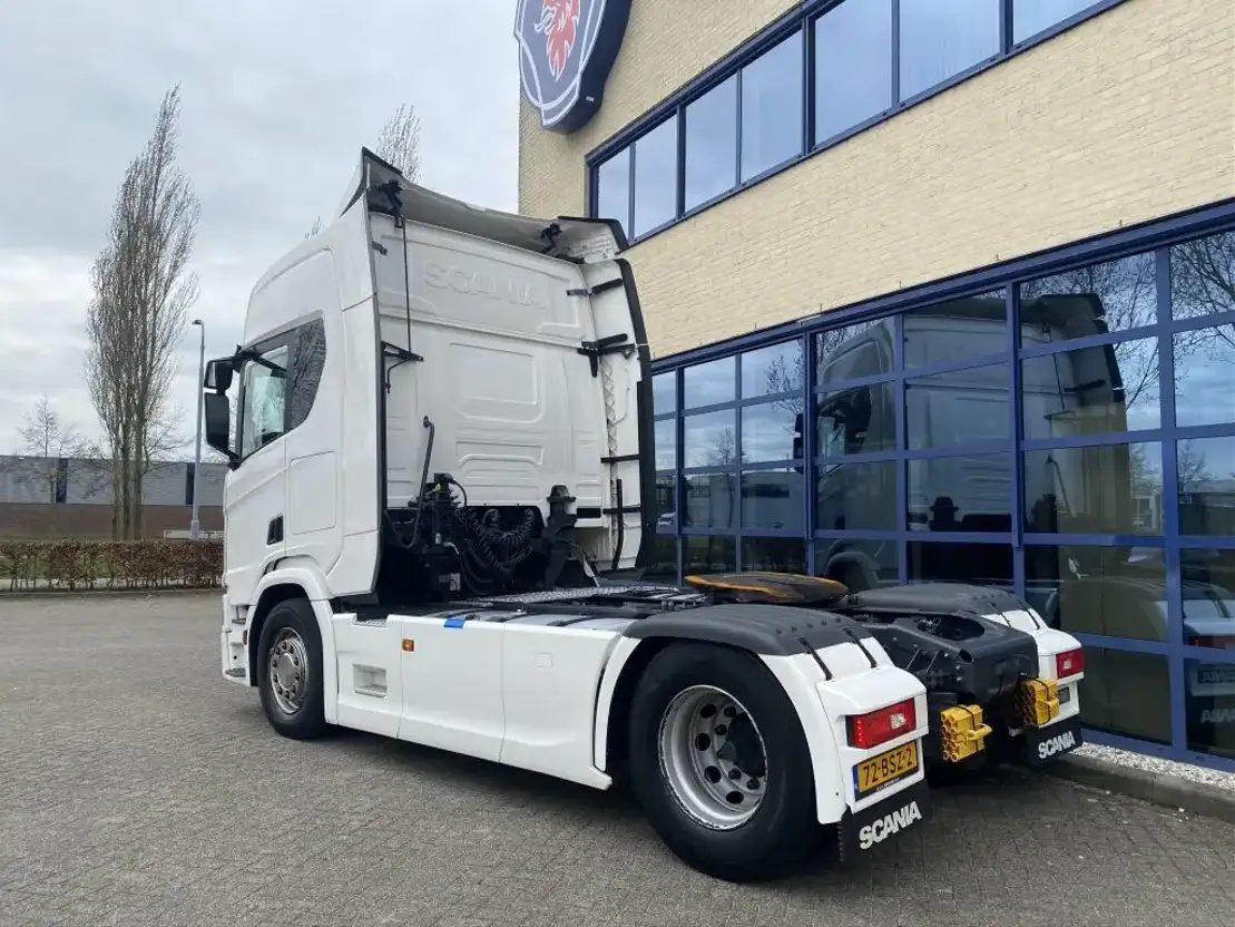 Scania R450 4x2 LA Highline | Standaard trekker - TrucksNL