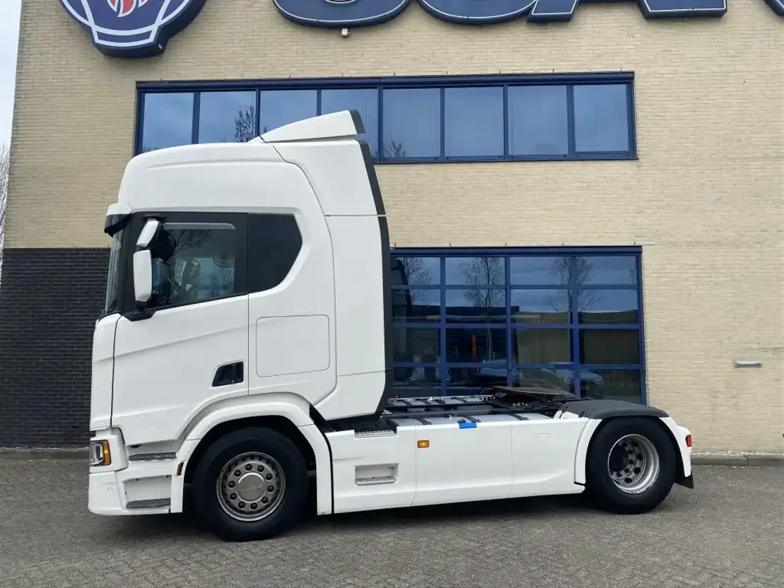 Scania R450 4x2 LA Highline | Standaard trekker - TrucksNL