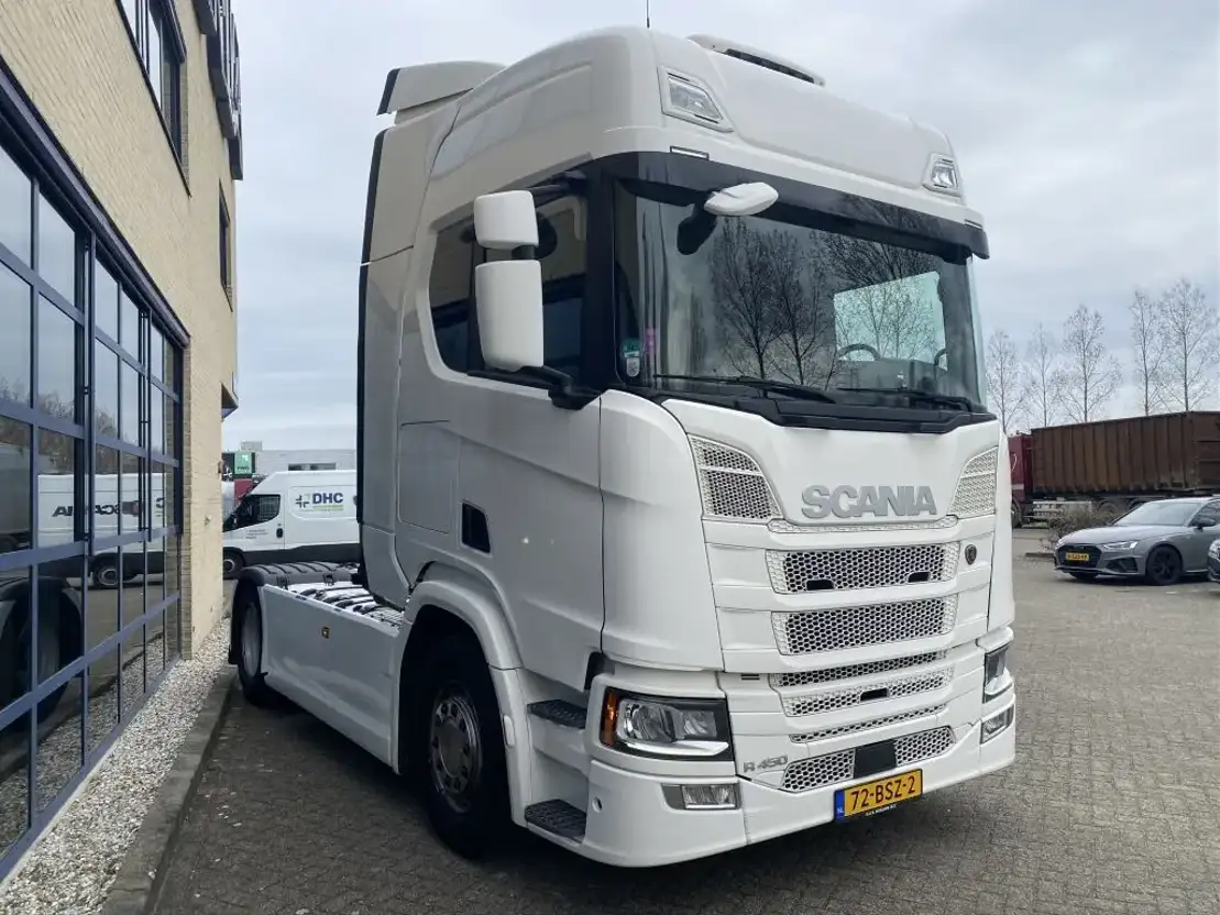 Scania R450 4x2 LA Highline | Standaard trekker - TrucksNL