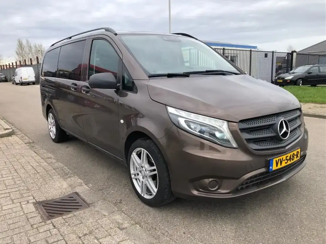Mercedes-Benz Vito 119 bluetec | Minivan - personenbus - TrucksNL