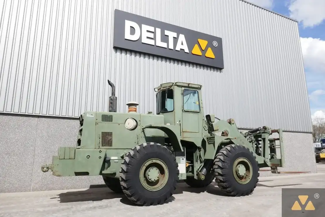 Komatsu 540 Ex-army | Wiellader - TrucksNL