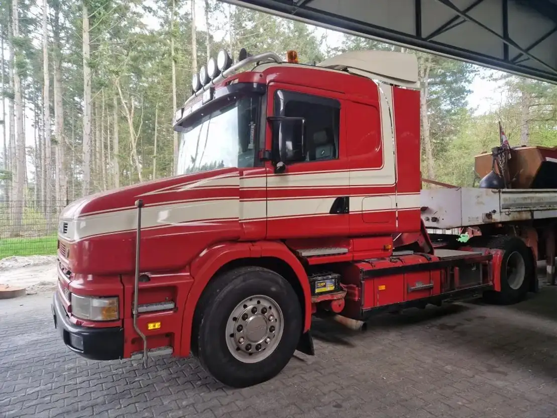 Scania T114-380 | Torpedo front trekker - TrucksNL