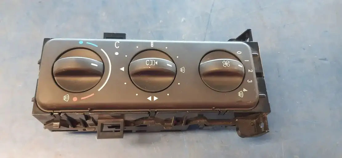 Mercedes-Benz 9438200026 A9438200026 | Verwarmingsbedieningspaneel ...