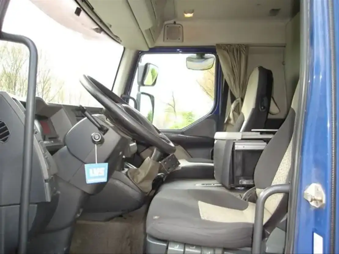 Renault Midlum 220 | Chassis cabine vrachtwagen - TrucksNL