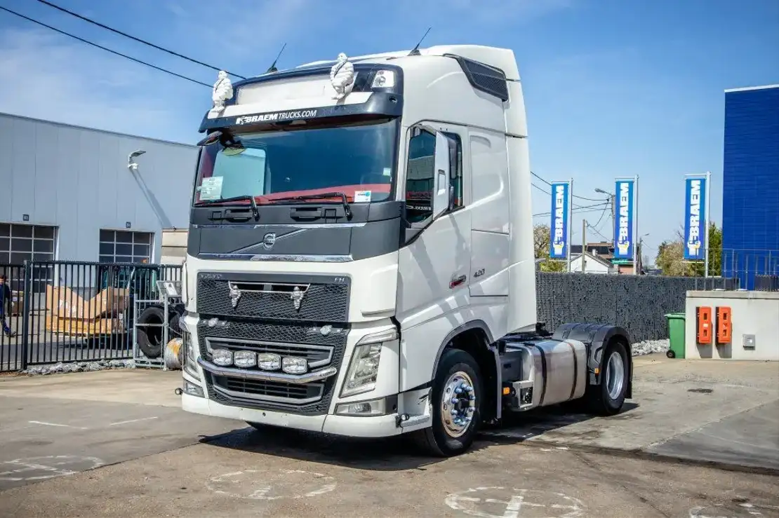 Volvo FH 420 | Standaard trekker - TrucksNL