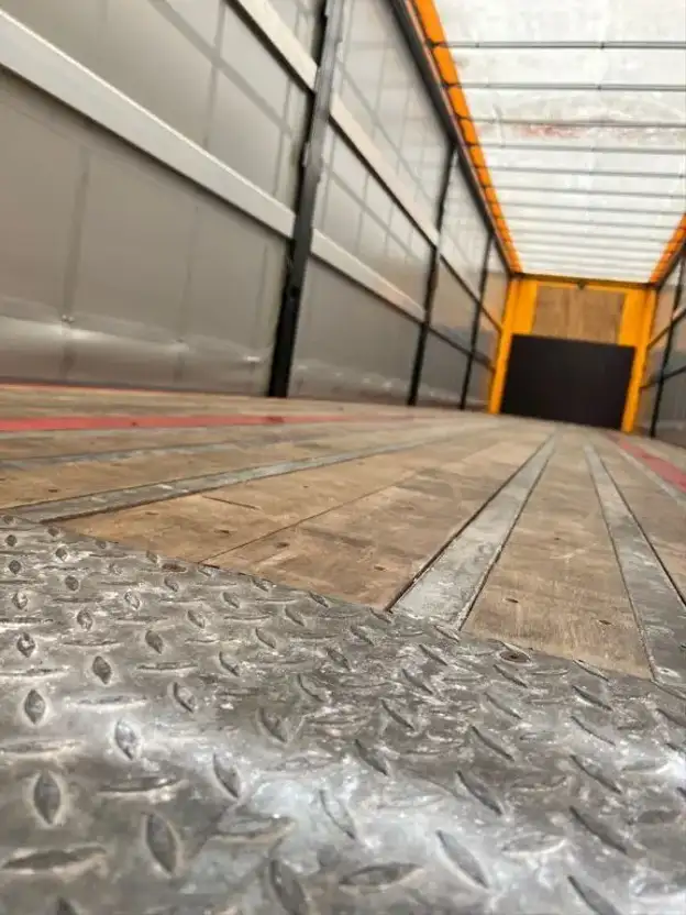 Lecitrailer SCHUIFZEILTRAILER - LIFTDAK - TRIDEC - LAADKLEP D'HOLLANDIA ...
