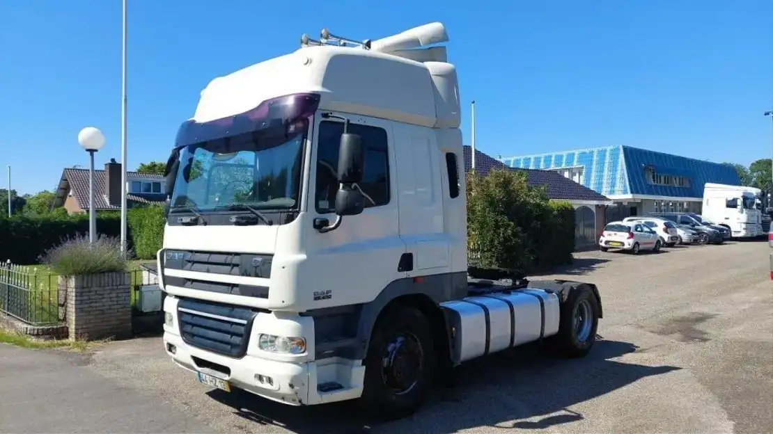 DAF CF 85.410 4x2 Manual 410 Power | Standaard trekkers - TrucksNL