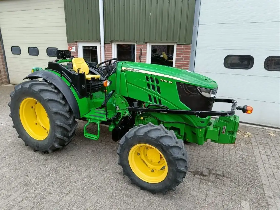 John Deere 5090GF miditractor/tuinbouw/fruit | Compact trekker - TrucksNL