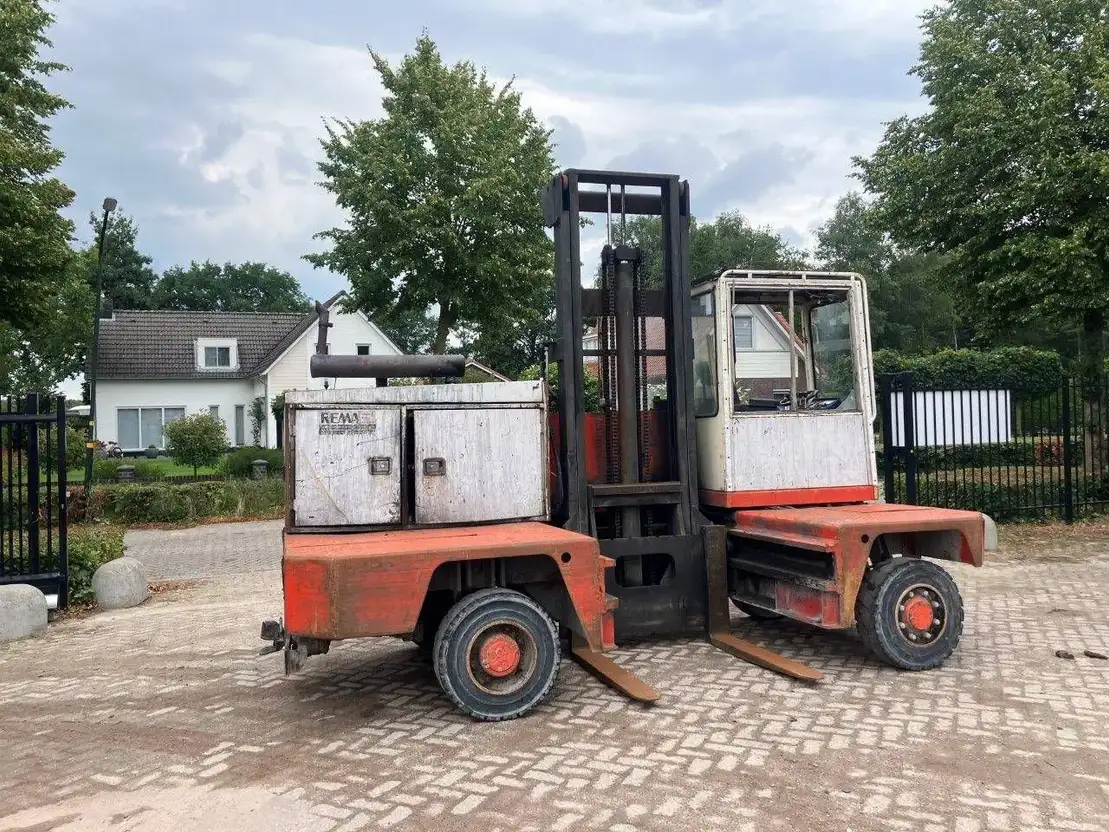 Zijlader Heftrucks kopen - gebruikt en nieuw - TrucksNL