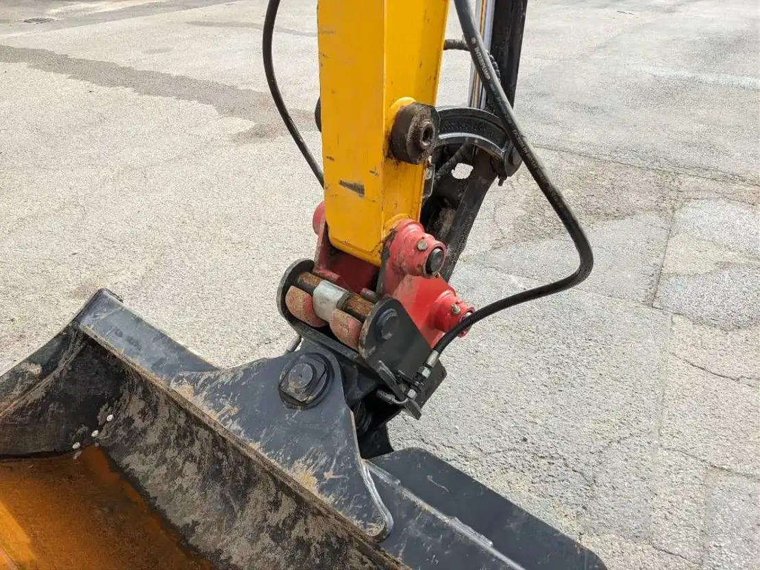 JCB 56Z-2 Minibagger / Bagger | Minigraafmachine rups - TrucksNL