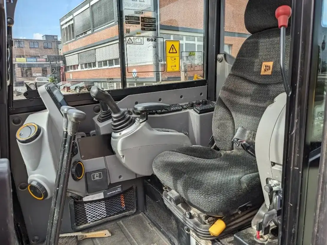 JCB 56Z-2 Minibagger / Bagger | Minigraafmachine rups - TrucksNL