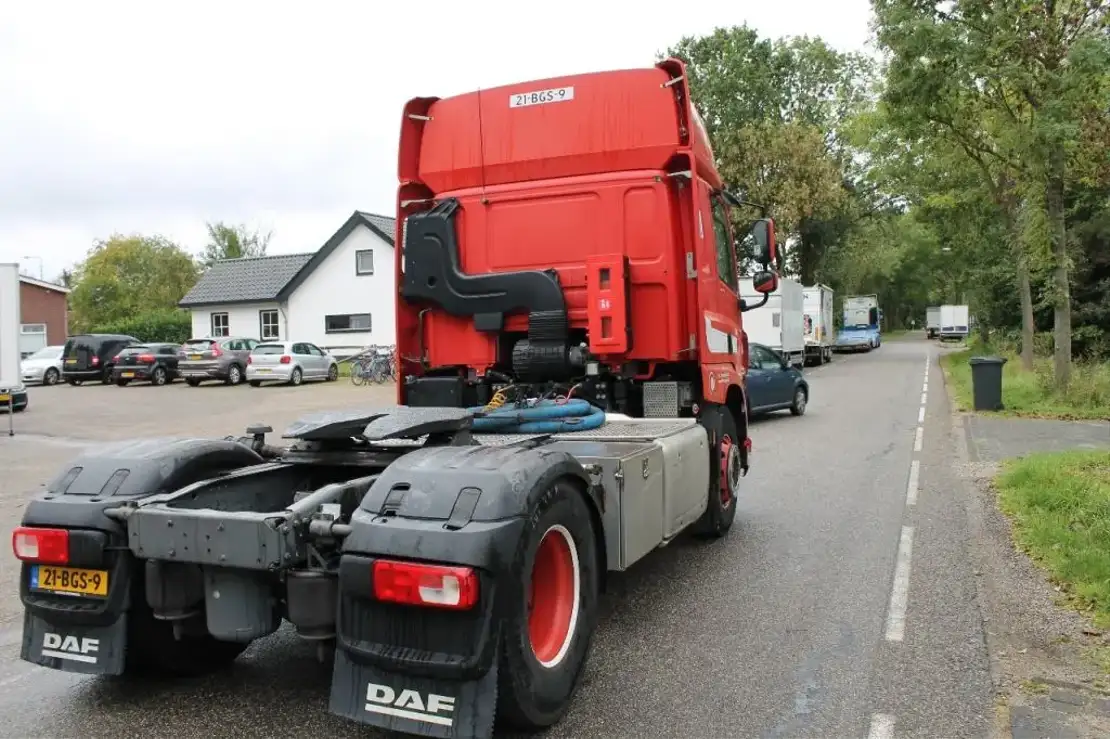 DAF CF 440 ADR Trekker Met lichte schade | Standaard trekker - TrucksNL