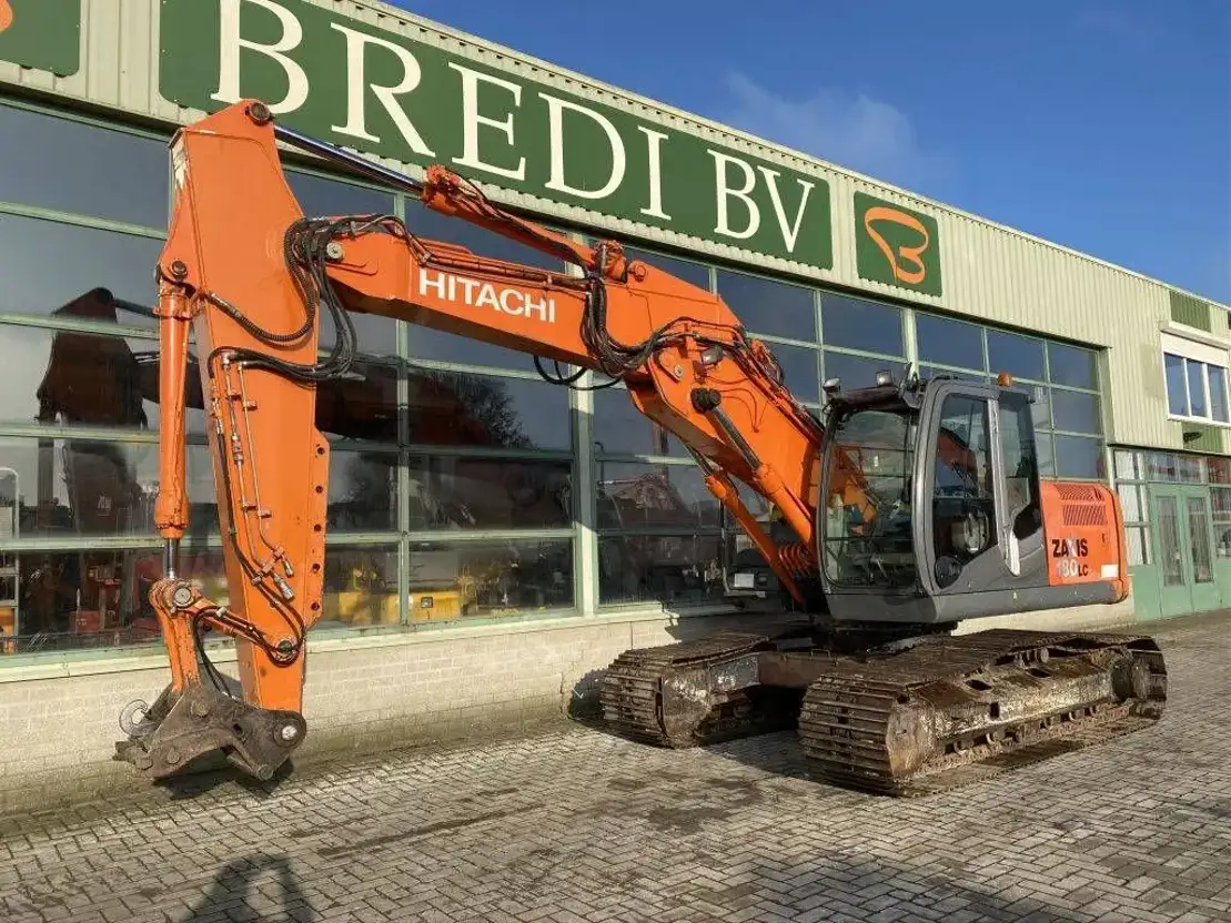 Hitachi ZX 180 LC-3 | Rupsgraafmachine - TrucksNL