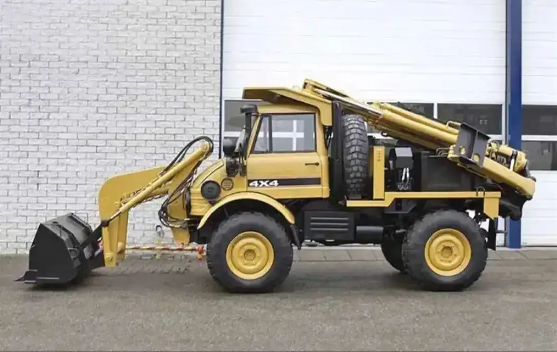 Unimog Flu 419 Excavator 10x IN Stock Reconditioned | Graaflaadmachine ...