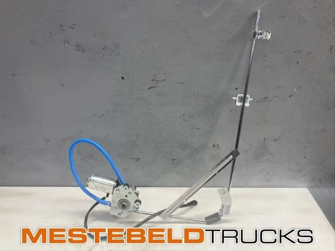 Iveco Raammechanisme met motor rechts - TrucksNL