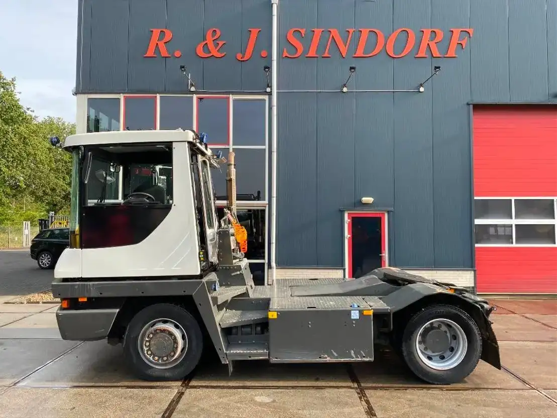 Terberg RT 223 | Terminal trekker - TrucksNL