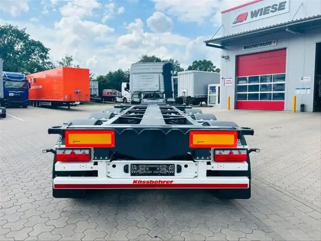 KAESSBOHRER K.SHG Multi Containerchassis ausziehbar ...