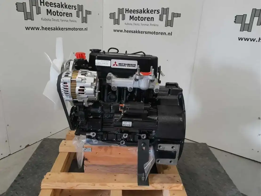 Mitsubishi L3E | Motor vrachtwagen onderdeel - TrucksNL
