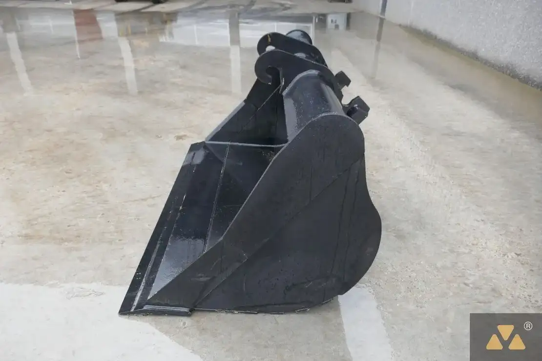 Caterpillar 330 Bucket | Graafbak - TrucksNL