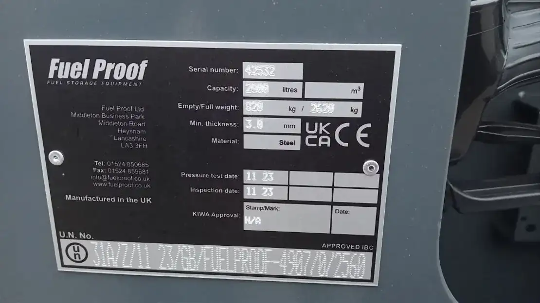 Fuelproof 2000L fuel tank New | Brandstoftank vrachtwagen onderdeel ...
