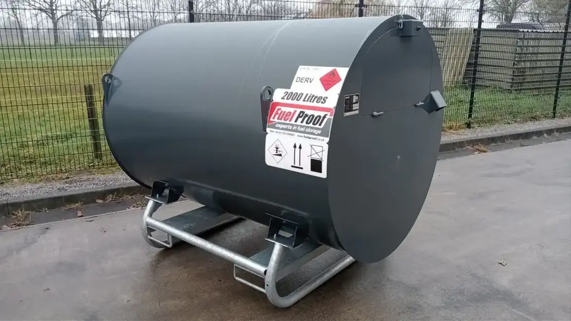 Fuelproof 2000L fuel tank New | Brandstoftank vrachtwagen onderdeel ...