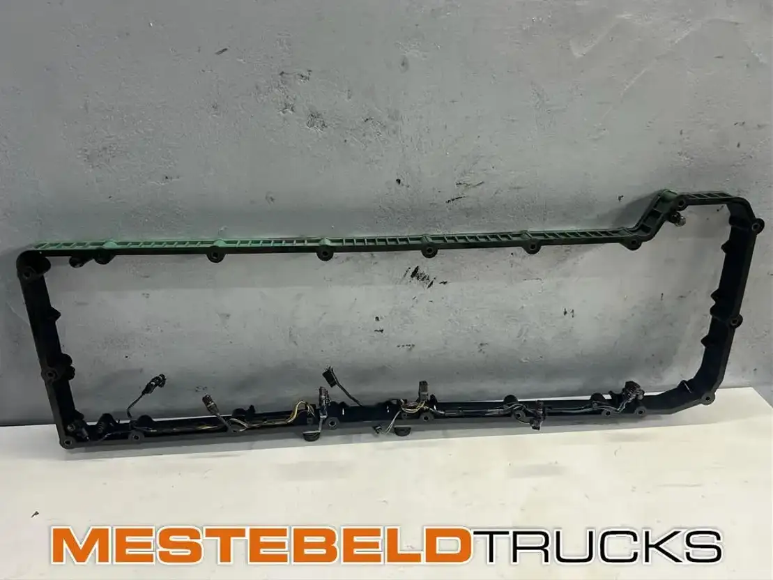 Volvo Kleppendeksel tussenring D13K | Motordeel vrachtwagen onderdeel ...