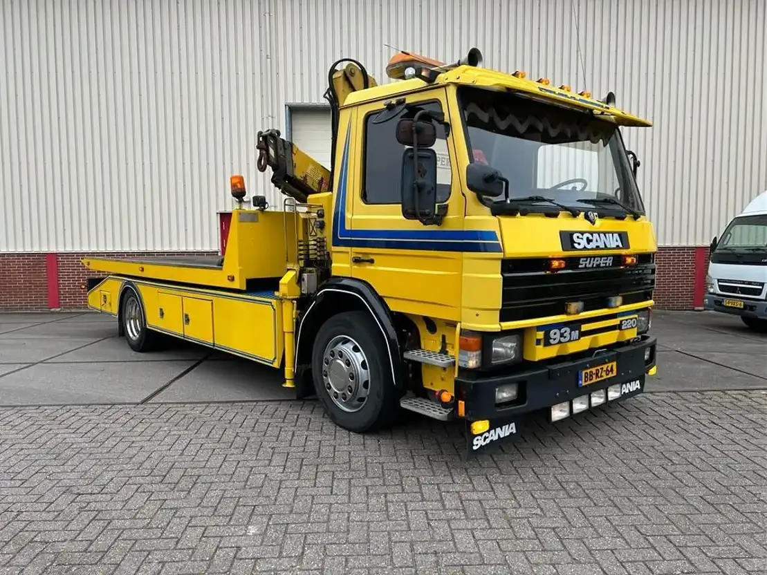 Takelwagen-bergingswagen-vrachtwagens in Nederland kopen - TrucksNL