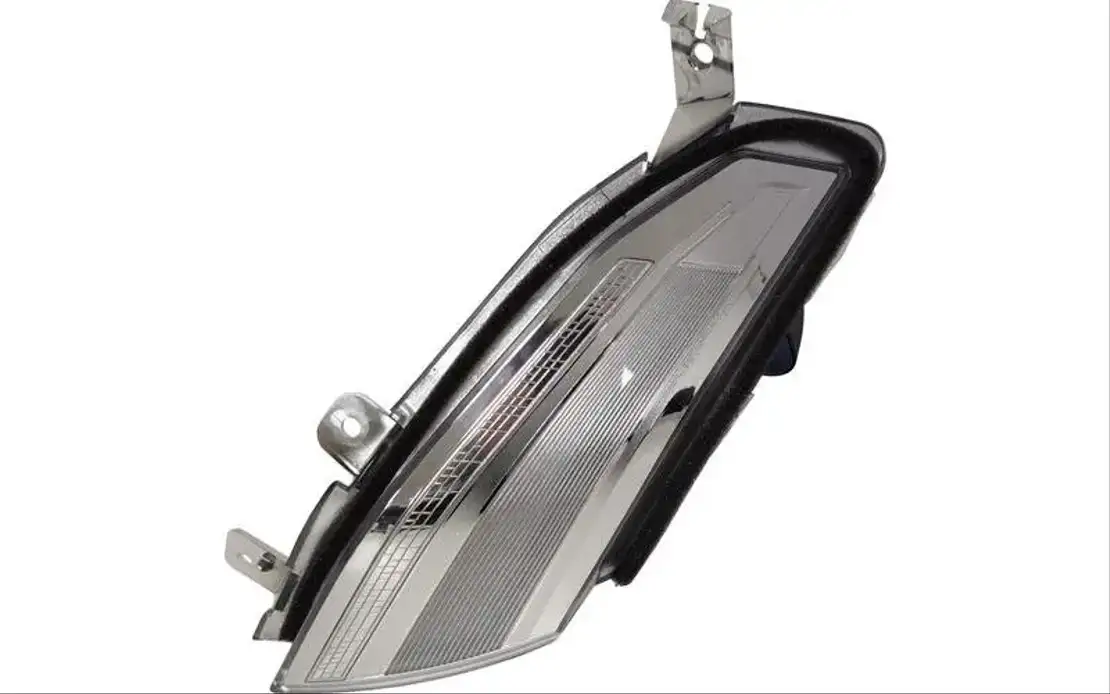 Volvo FH5 21- KOPLAMP ZILVEREN AFDEKKING LINKS 84224117 | Cabinedeel ...