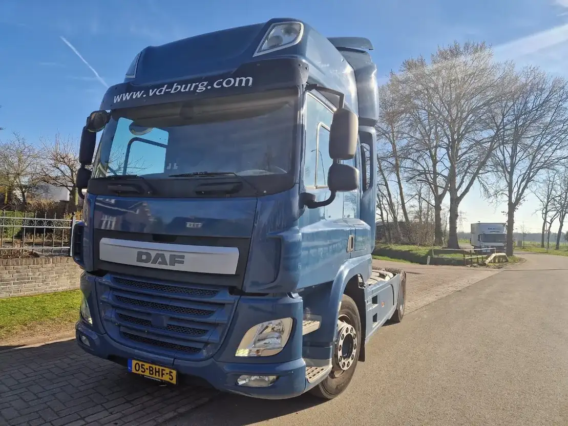 DAF CF 370 Spacecab | Standaard trekker - TrucksNL