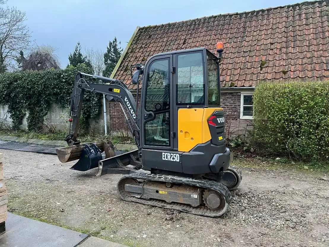 Volvo ECR25D minigraver minibagger kraan graafmachine ...