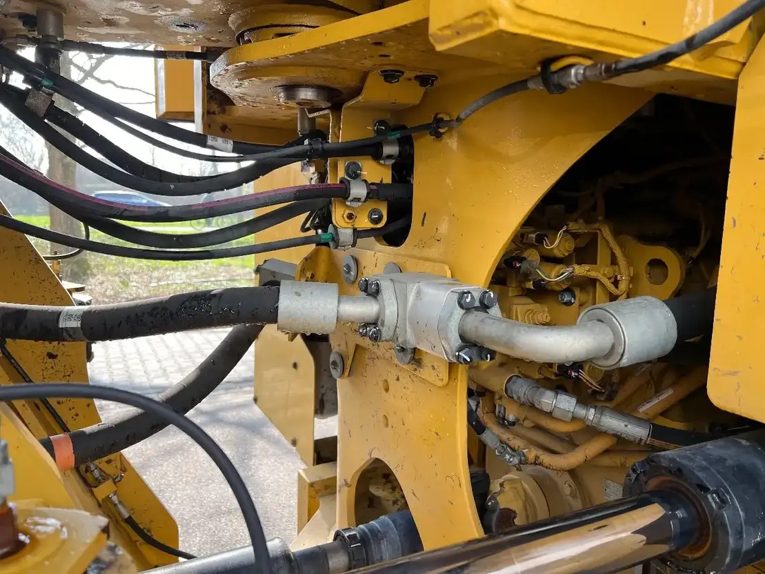 Caterpillar 966M Aggregate Handler Low Hours | Wiellader - TrucksNL