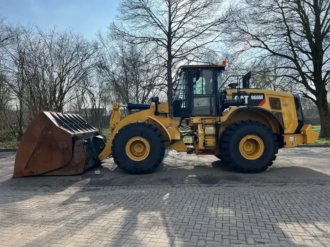 Caterpillar 966M Aggregate Handler Low Hours | Wielladers - TrucksNL