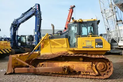 Dekker BV - Sale of second-hand vehicles.